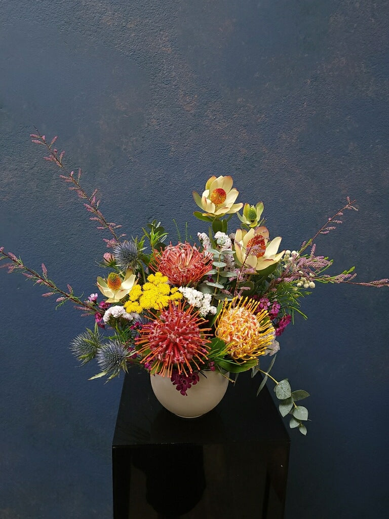 Mini Arrangement – GillyFlowers